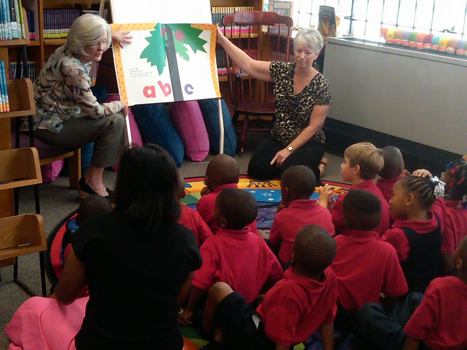 First Lady Dianne Bentley: Scholastic Book Donation: George Hall Elementary