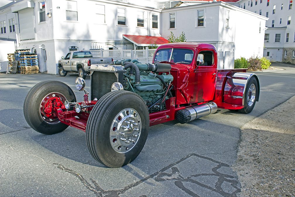 Automobiliart.com: Jay Ouellette and his Red Screamer