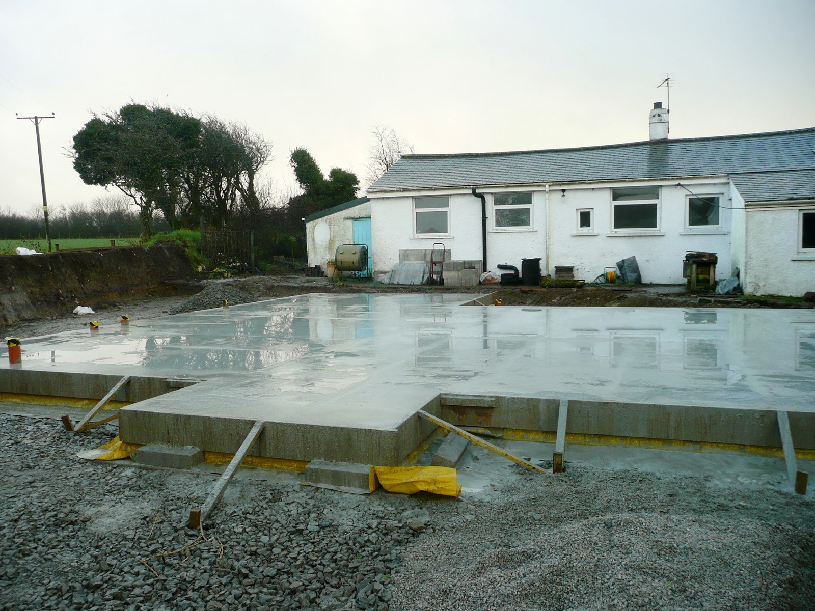 V&A's Home Build: Groundwork: Part 5 - Concrete floor slab