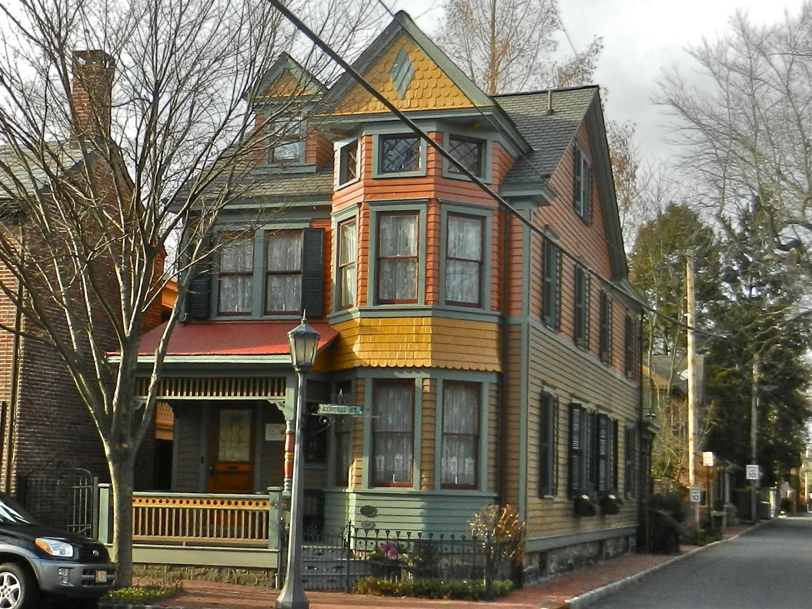 Knickerbocker Style & Design: A Victorian City