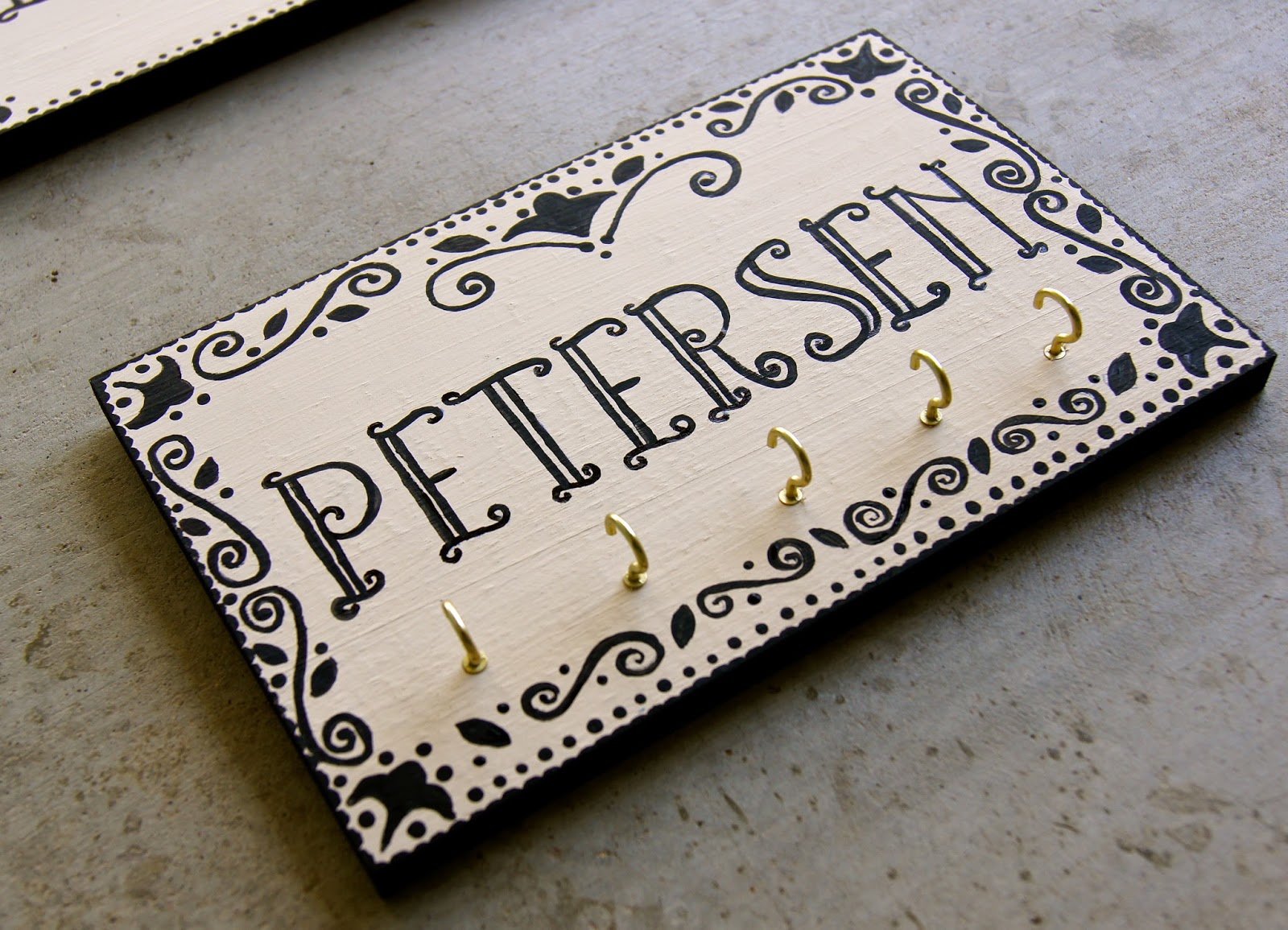 Hive Arts & Crafts: Personalized Key Holder Plaque