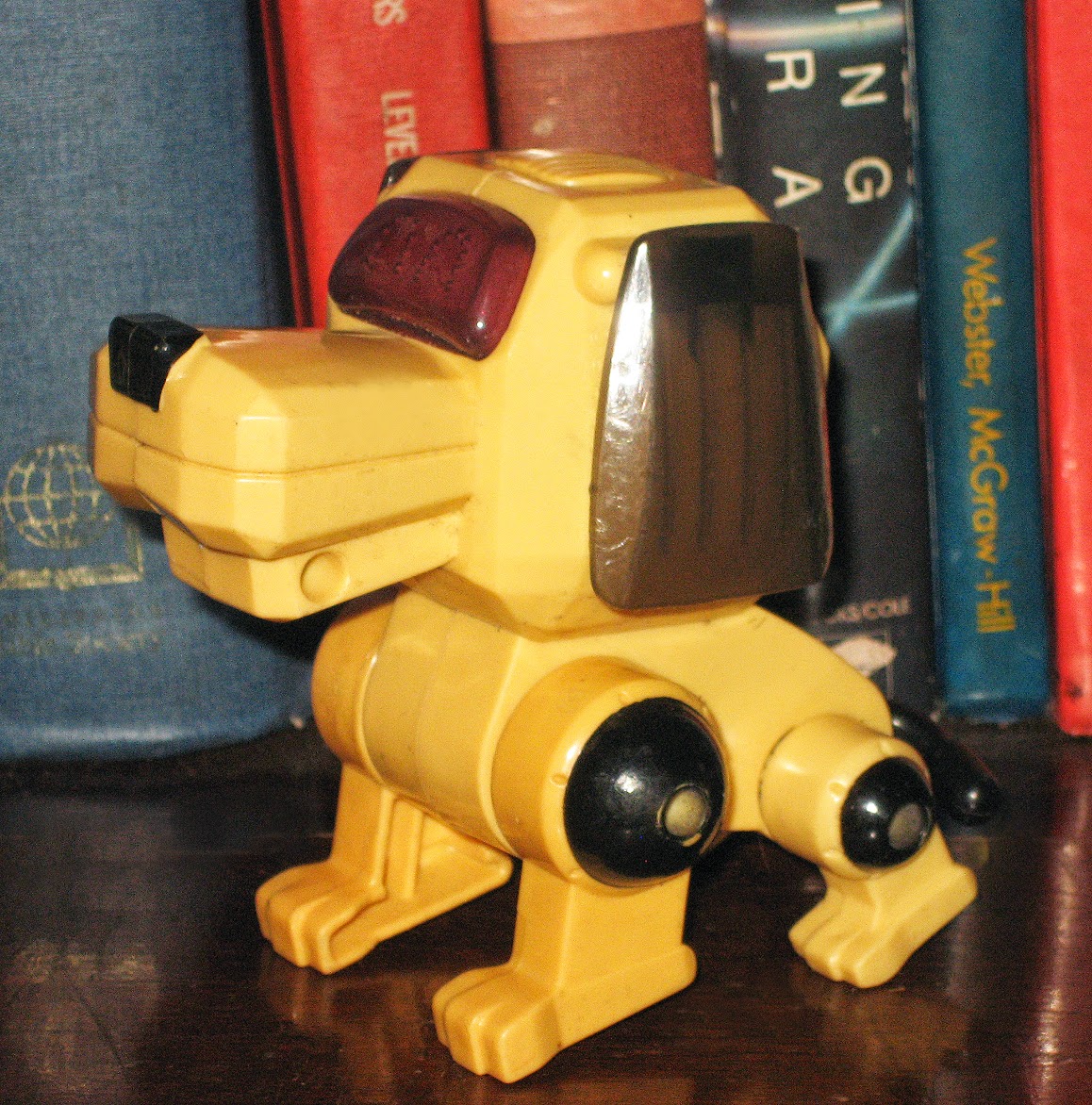 Percy's Fast Food Toy Stories : Brown Robo Chi 2000 - McD