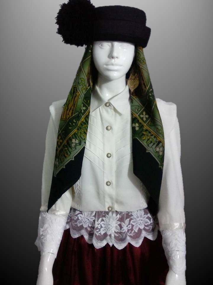Trajes de Portugal: Traje de Festa – Nazaré