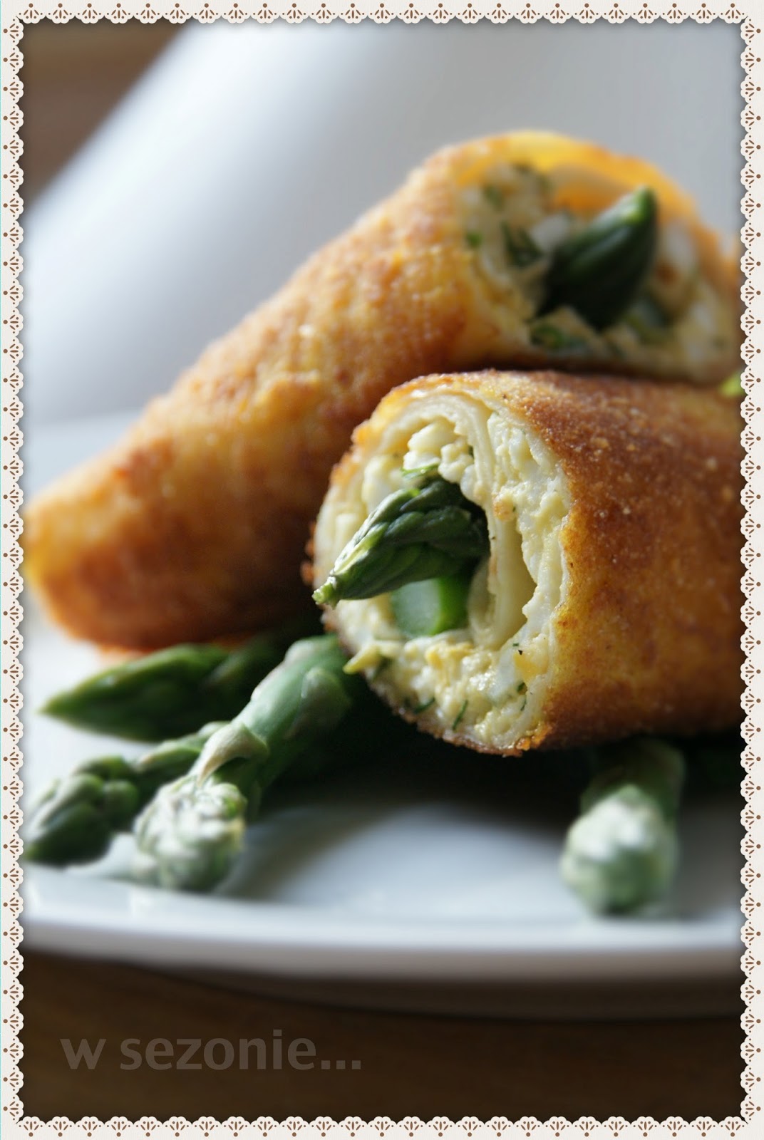 w sezonie...: krokiety jajeczne z niespodzianką - póki sezon szparagowy ...