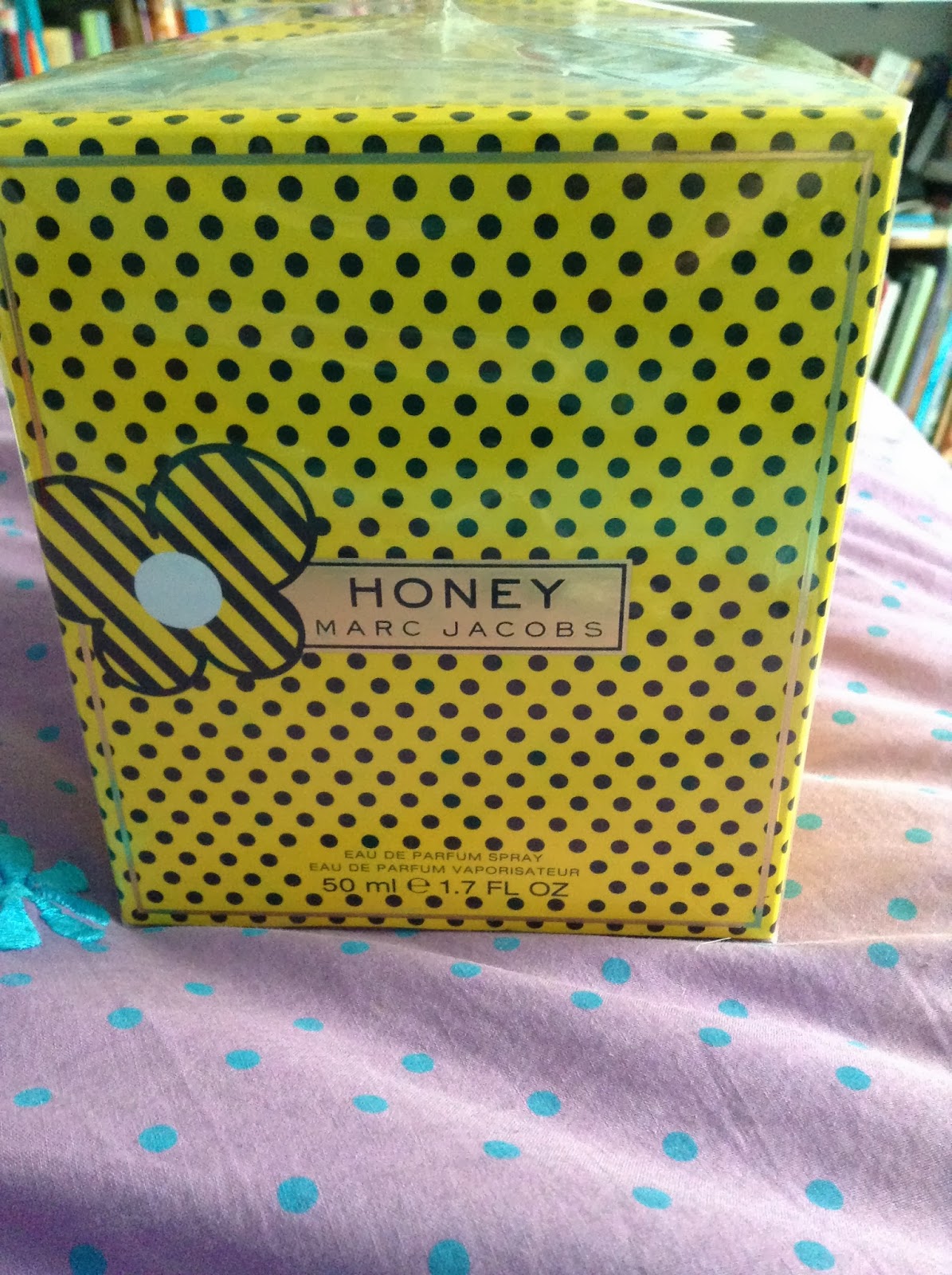 L'Abeille des parfums / The Perfume Bee: Honey by Marc Jacobs Review