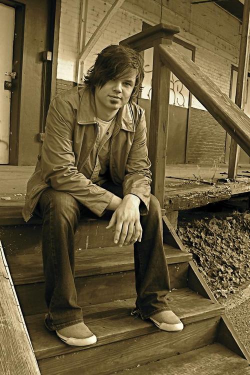 Liza Pink : JASON WALKER