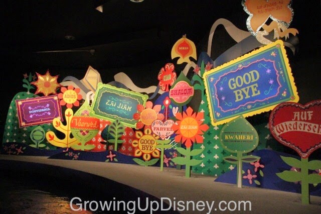 Growing Up Disney: Photo Flashback! it's a small world