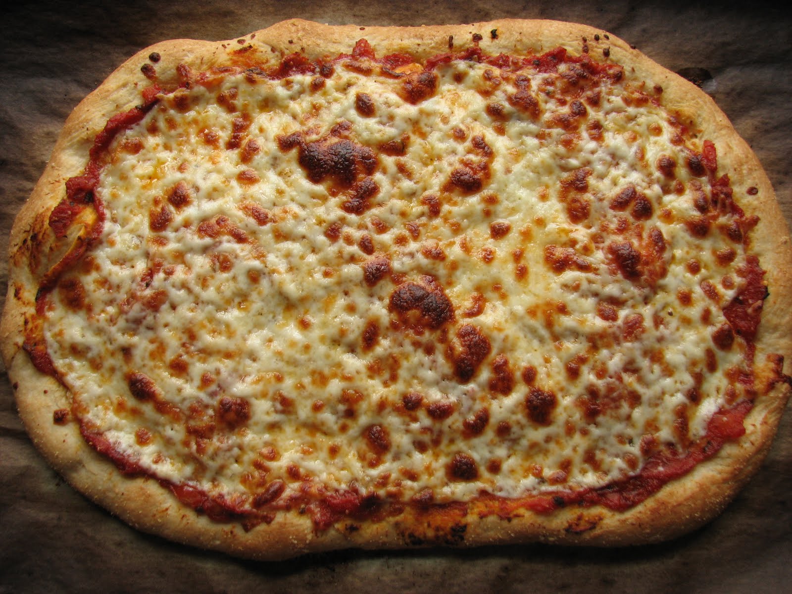 Delectably Mine: Cheesy Homemade Pizza