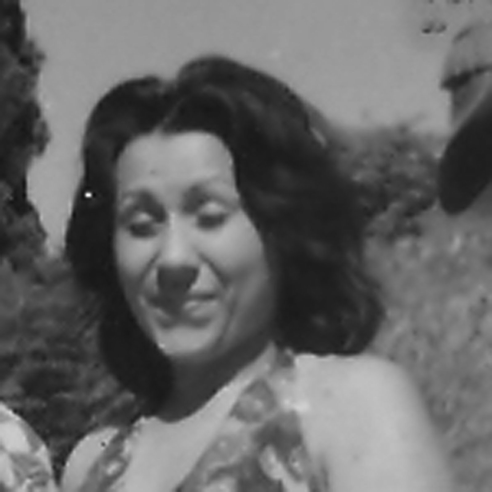 Mirtha Rosales's Instagram, Twitter & Facebook on IDCrawl