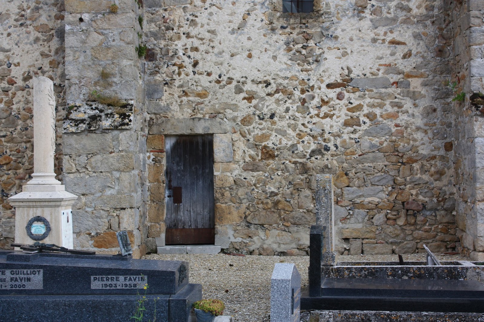 Atlas roman: Bouy-sur-Orvin - Eglise Saint-Aventin (10) Atlas roman: Bouy-sur-Orvin - Eglise Saint-Aventin (10)