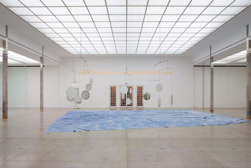 ACravan: Fine Line Between Stupid and Clever? -- "The Fifth Column ...