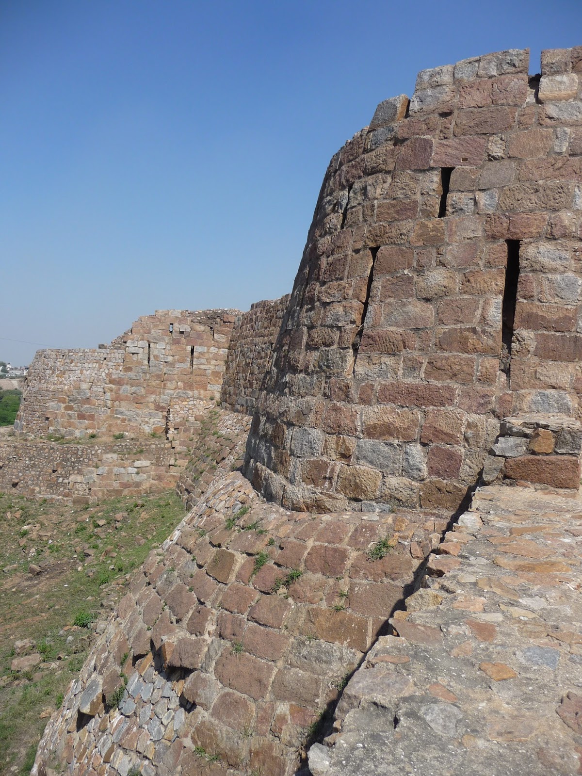Delhi : Adilabad Fort near Tughlaqabad Fort and Ghiyas Ud Din Tughluq's ...