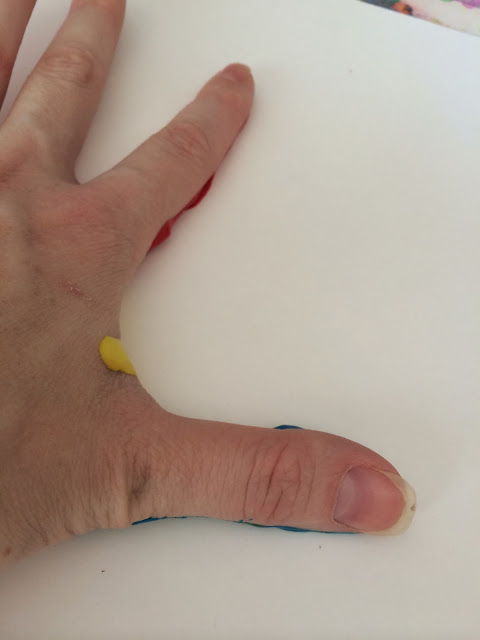 Mini Monets and Mommies: Learning Left: Kids' Letter L Art Activity