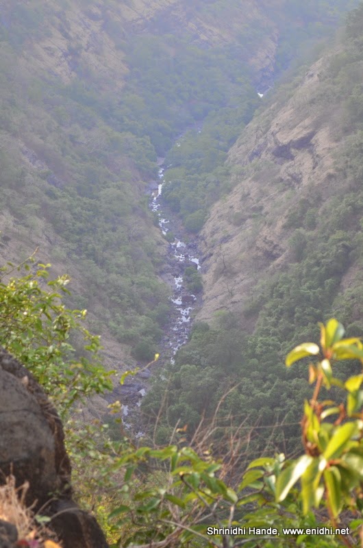 Visiting Lonavala and Kandala in summer - eNidhi India Travel Blog