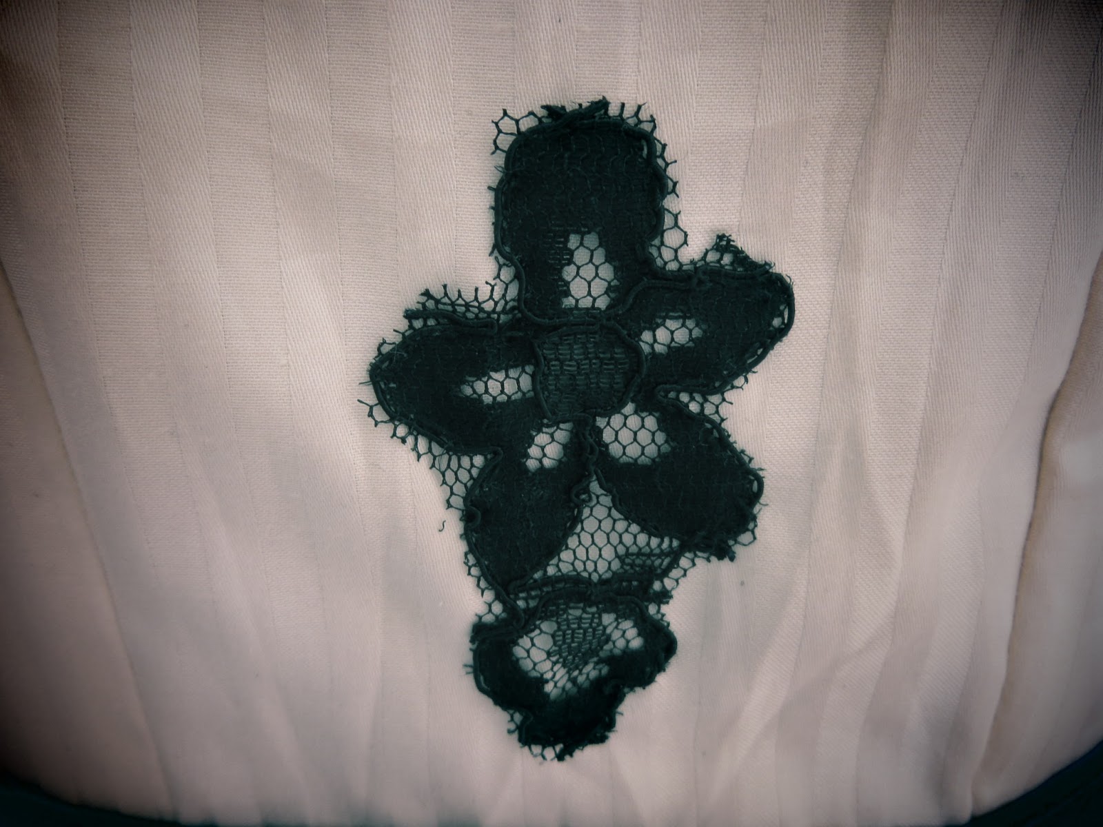 The Confident Journal: Downton Abbey Inspired: The Lady Grantham Dress