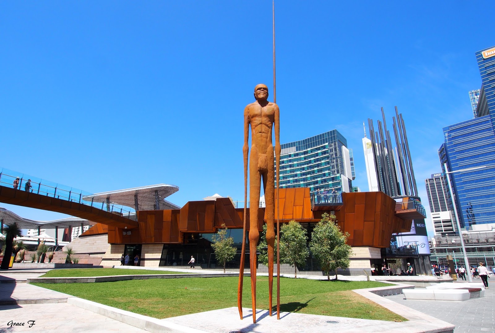 Perth Daily Photo : Yagan Square.. Opening the Divide.