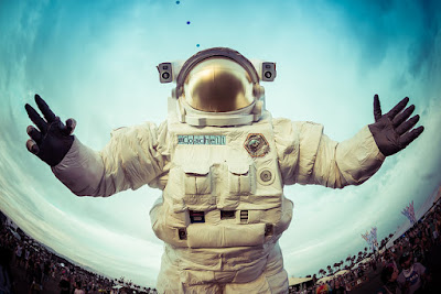 Today's Little Ditty: Two Line Tuesday: David Bowie