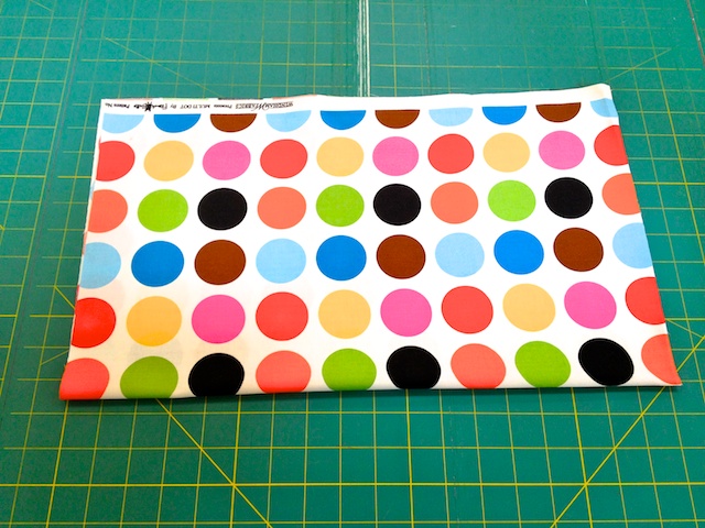 Valli & Kim: Folding Fat Quarter Tutorial