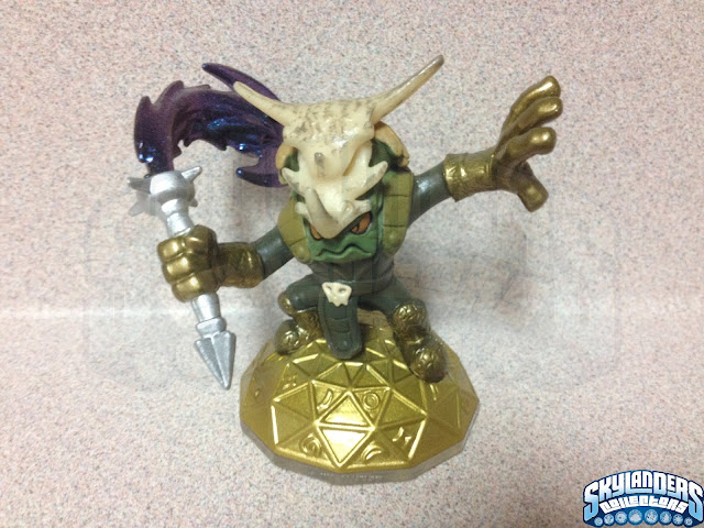SkyLanders Collectors: Elite Voodood unboxed