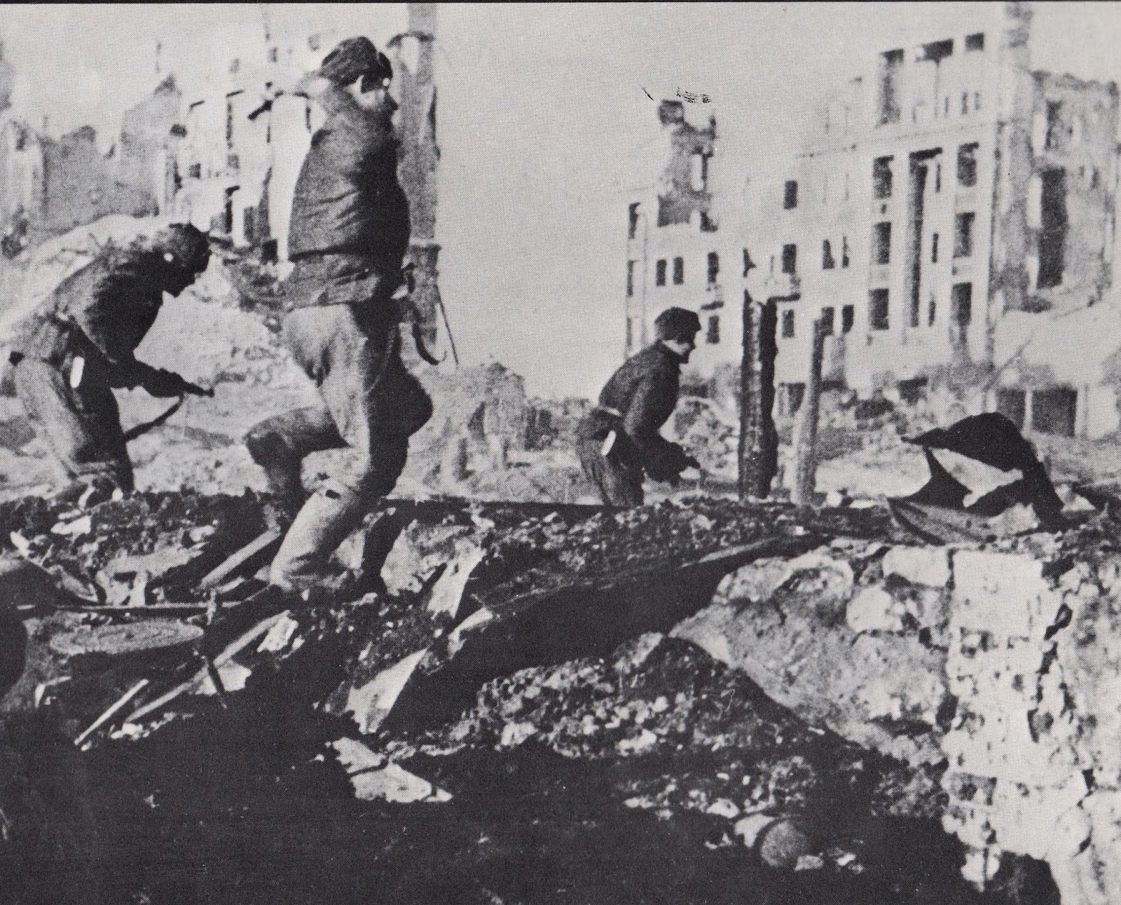 The Left Chapter: Stalingrad: The Turning Point of World War Two ...