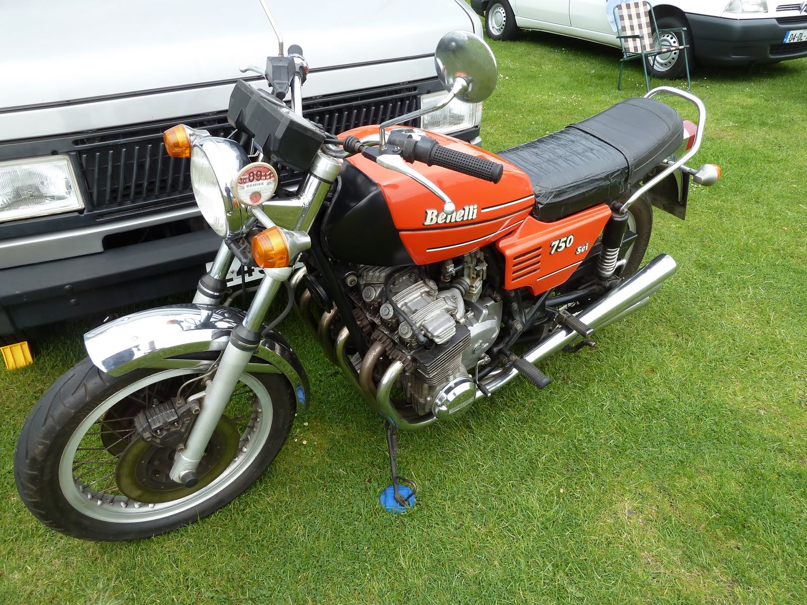 fingy moto: benelli six