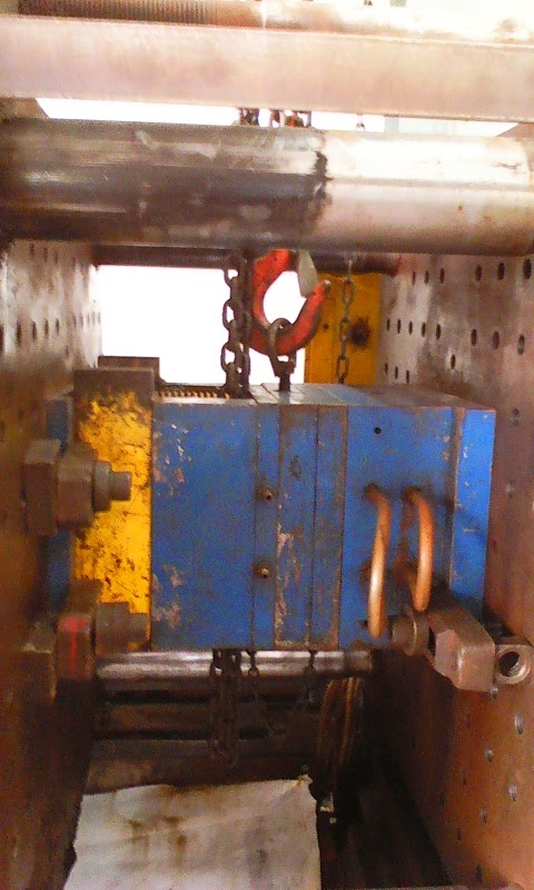 Injection Plastik: Prosedur Pergantian Mold Cetakan