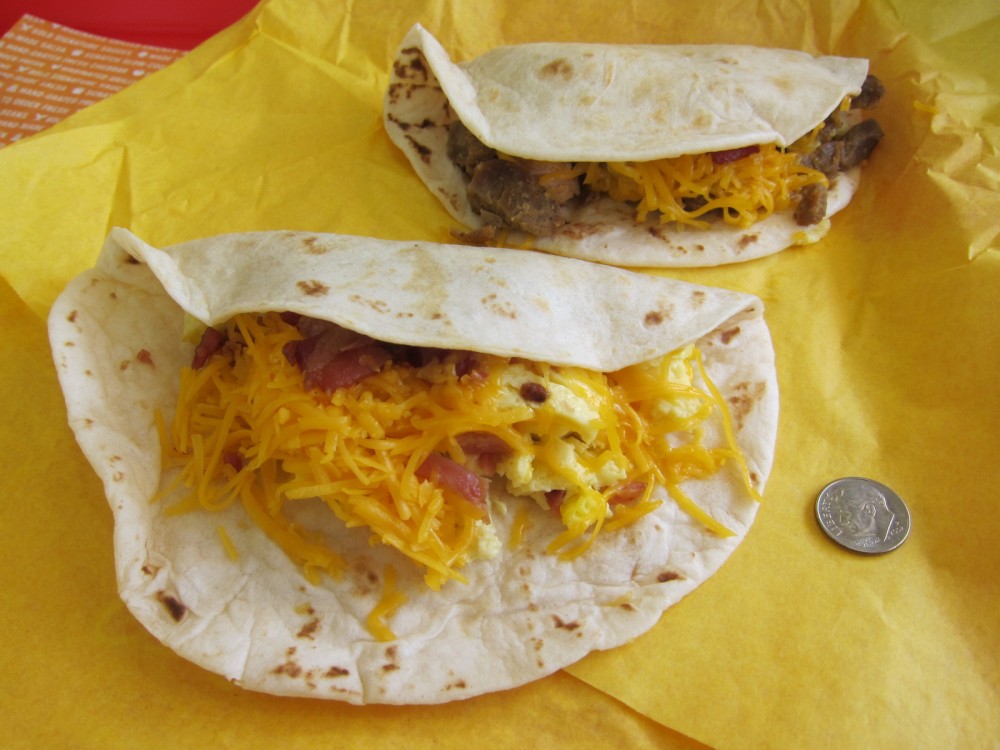 Review: Del Taco - Breakfast Tacos