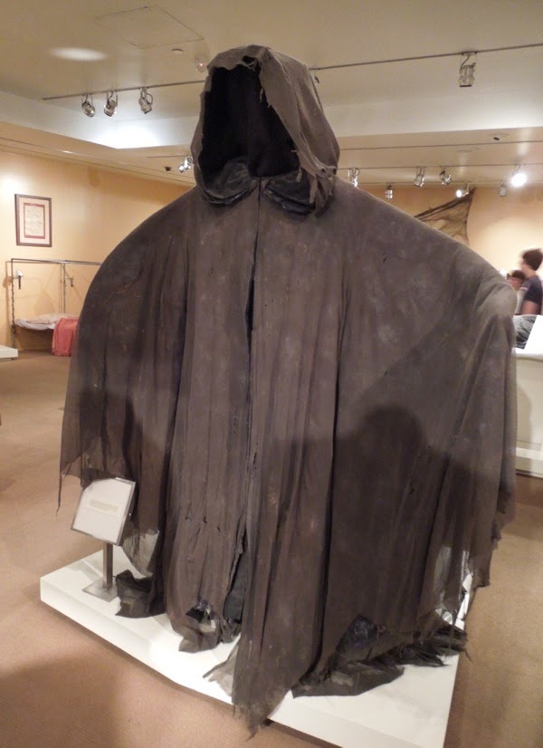 Hollywood Movie Costumes and Props: Lord Voldemort costumes and Horcrux ...
