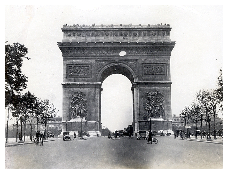 14 Amazing Found Snapshots of Paris in the 1920s ~ Vintage Everyday