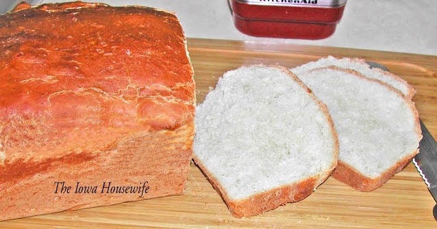 The Iowa Housewife: Bread Flour...Fleishman Yeast Batter Bread