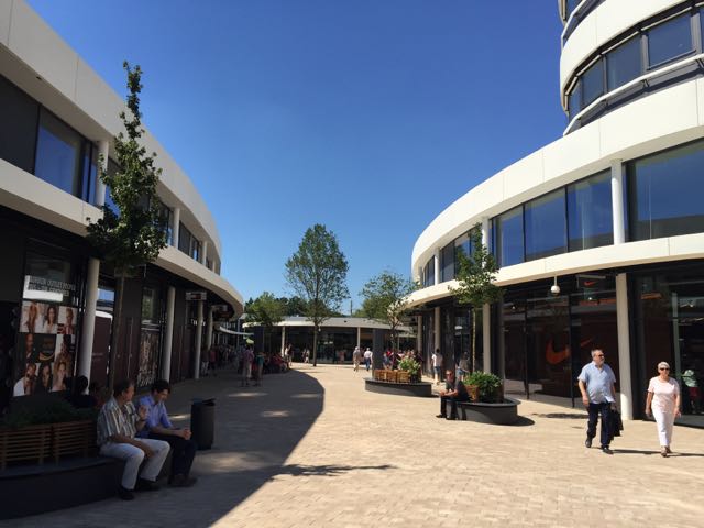 Neulich als ich ein Outlet bekam - das Fashion Outlet Montabaur ...