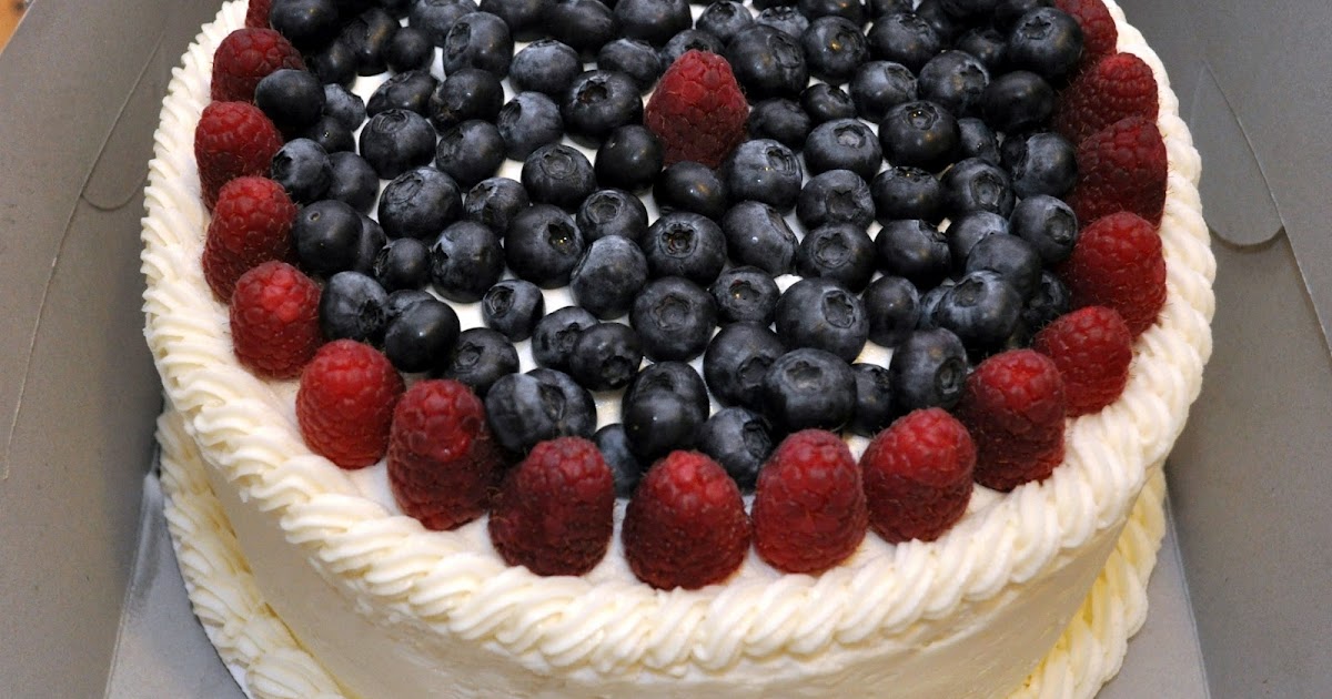 Dani Cakes: Cake Order: Berry Birthday