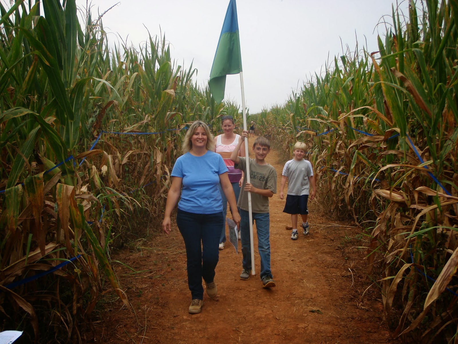 Cub Scout Pack 254: PACK 254 OUTING: RURAL HILL FARM'S AMAZING MAIZE MAZE!!
