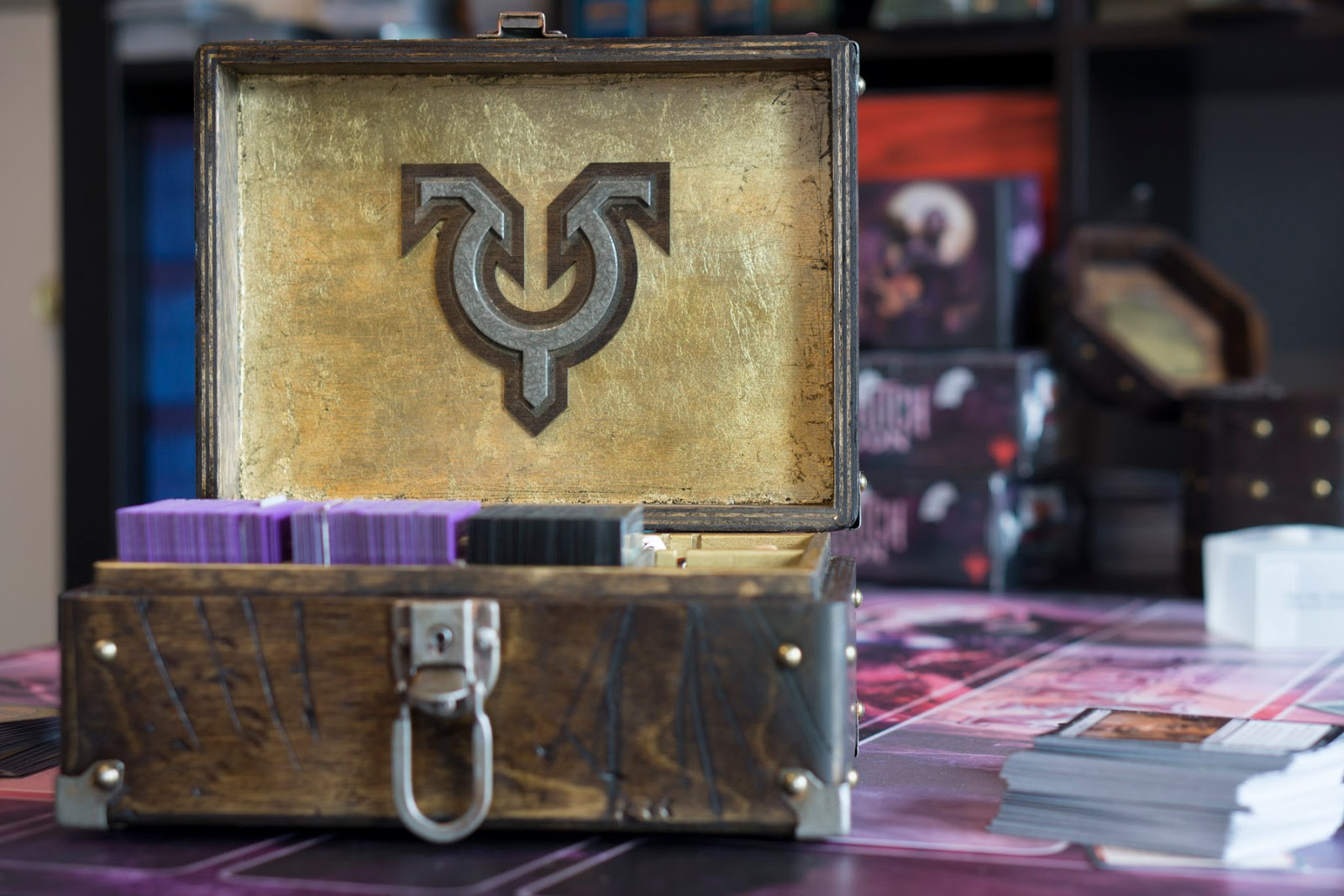 MtG Custom Wooden 720 Cube Box - Innistrad Cube