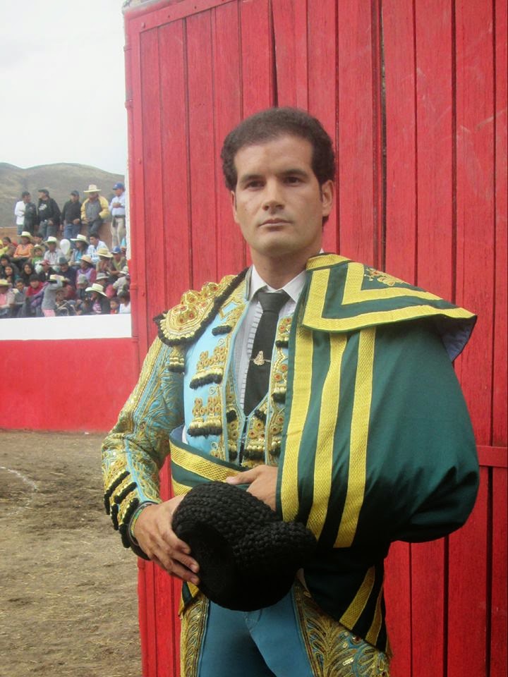 Perú Taurino: LUIS MIGUEL AMADO COMO ÚNICO ESPADA CORTA OREJA EN ...