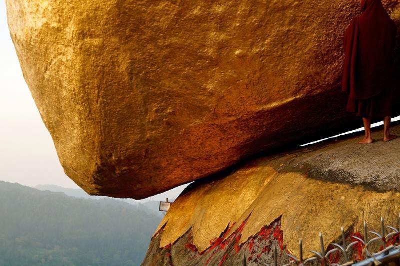 Kyaiktiyo Pagoda | Golden Rock, Myanmar