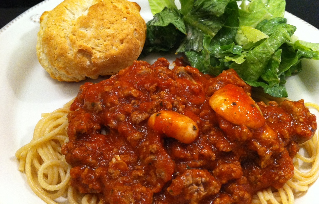 The Lazy Cook's Kitchen: Spaghetti With Meat Sauce and Mushrooms