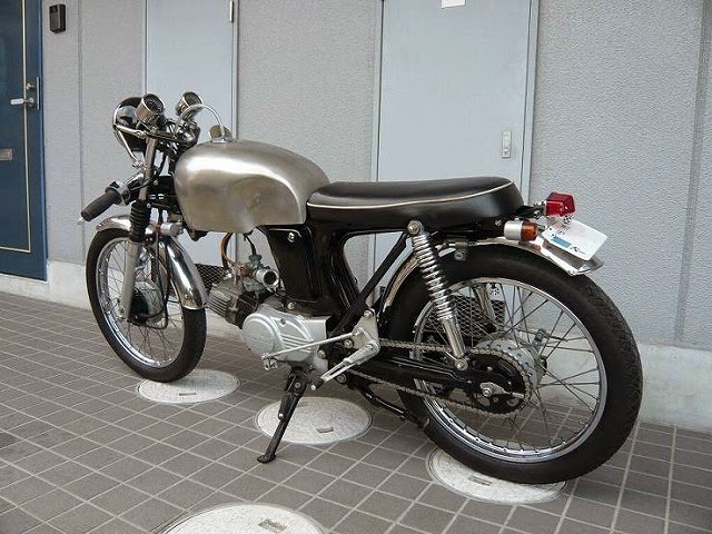 HONDA SS50 - RocketGarage - Cafe Racer Magazine
