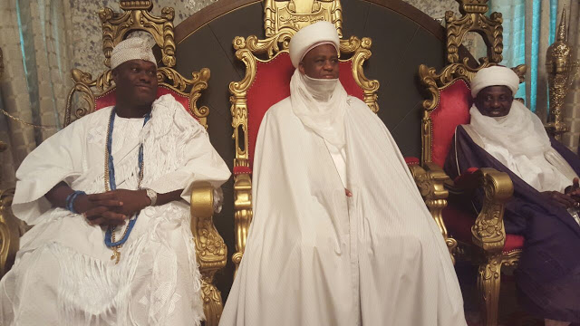 Ooni Of Ife Oba Ogunwusi & His 'Golden Wife' Wura Visits Sultan Of Sokoto Palace [PHOTOS ...