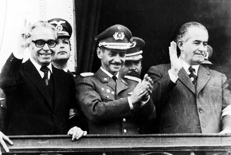 SIETE BALAZOS “FACHOS” NO MATAN UN VIEJO PERIODISTA | Historias de Bolivia