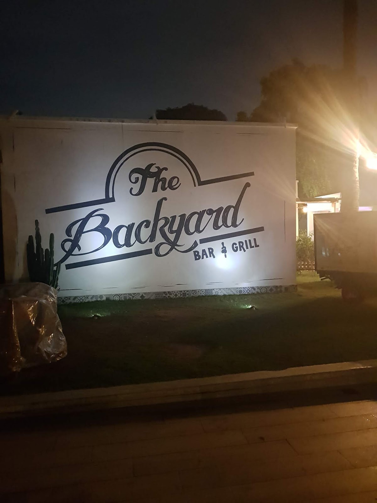 The Backyard Bar & Grill Review