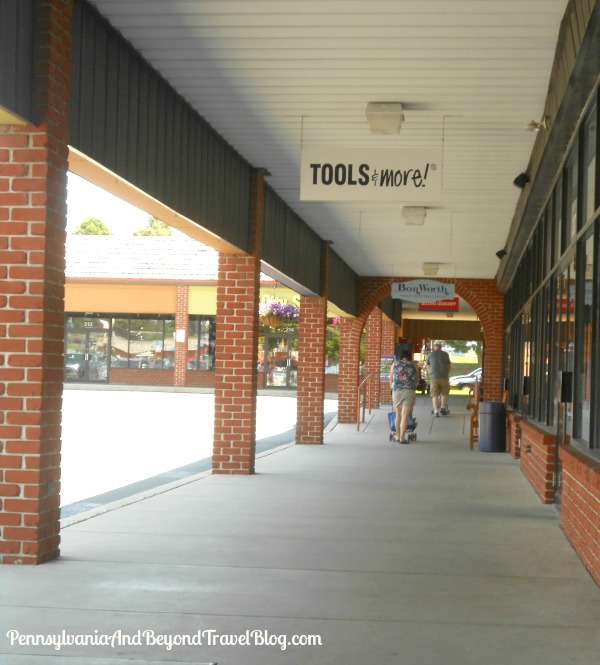 Pennsylvania & Beyond Travel Blog: Shopping at the Rockvale Outlets in ...