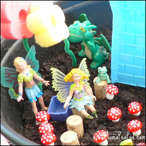 Mama Pea Pod: {Imaginary Play Fairy Garden - Outdoor Play Party}