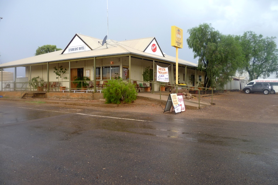 Kay Parkin Birding: Storms on the Strzelecki Track, SA