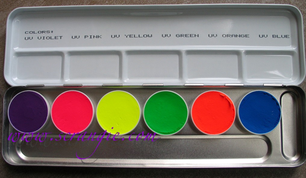 Scrangie: Kryolan Aquacolor UV Day Glow Palette Swatches