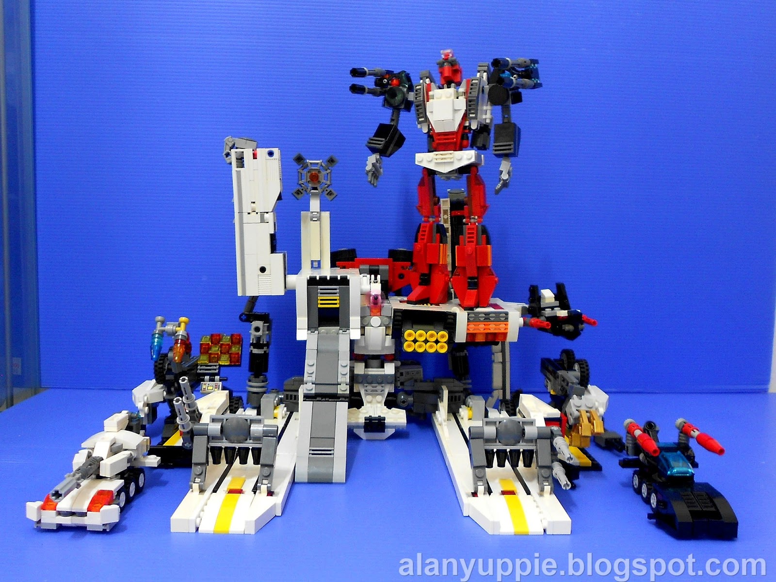 Alanyuppie's LEGO Transformers: LEGO Metroplex: Part 3 of 3: Base Mode
