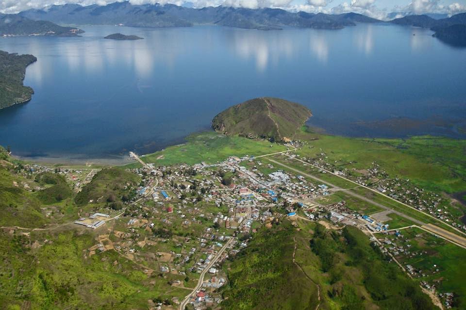 Wajah Kota Enarotali dan Danau Paniai - AGUWINALDO - SUMLESNA PHOTOGRAPHY~~