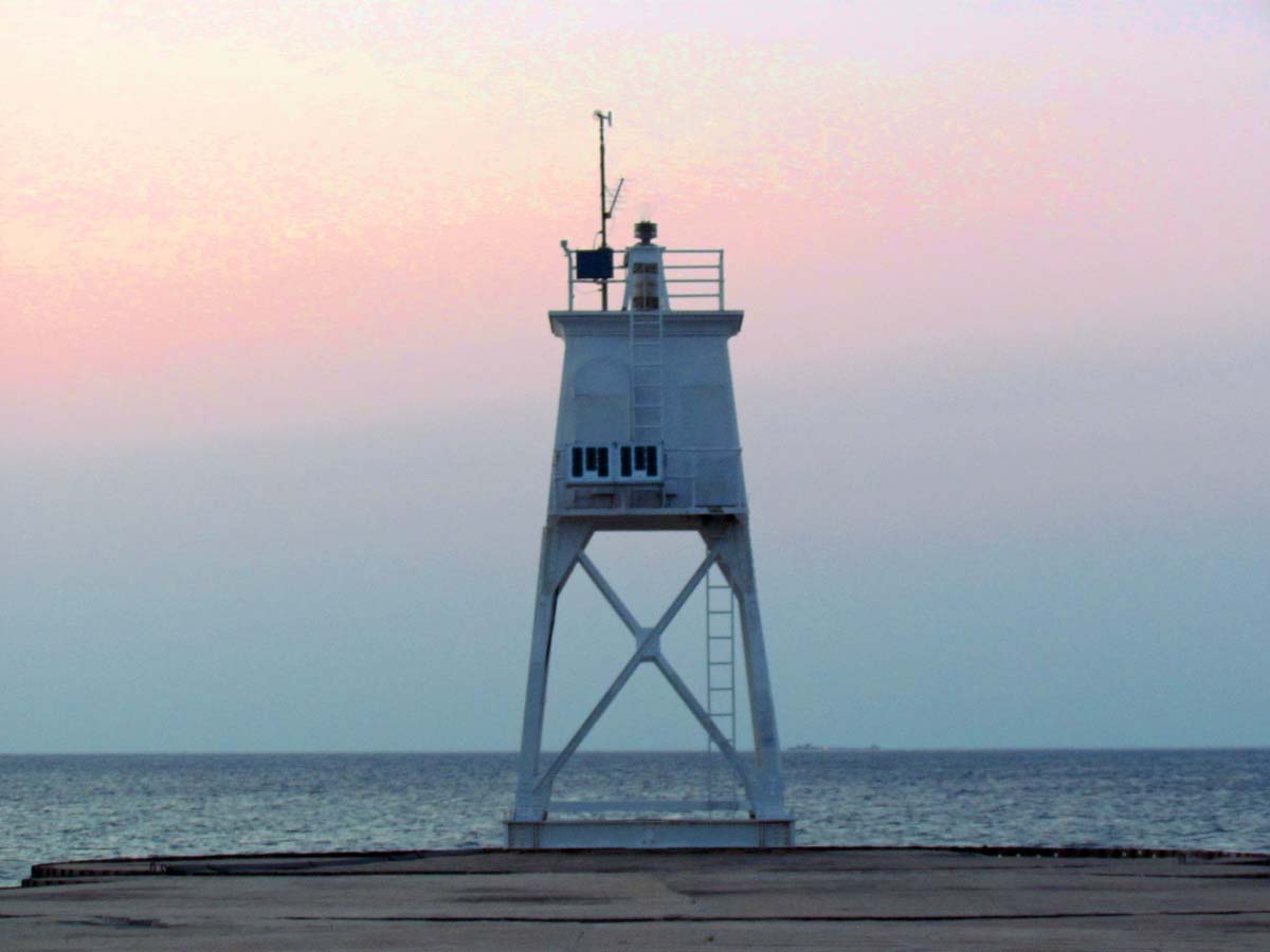 The Agatelady: Adventures and Events: Evening Break Wall Walk