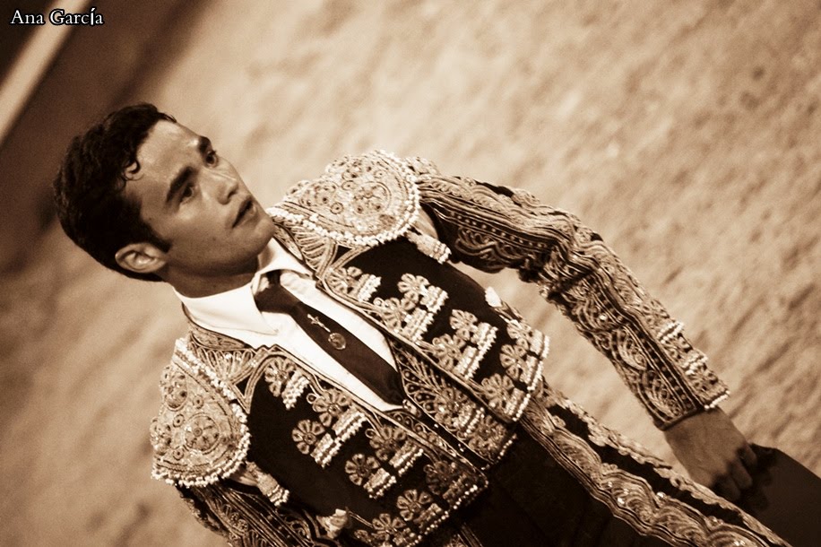 TOROS desde la Barrera: HERMOSO y JUAN PABLO SÁNCHEZ a hombros en "EL ...