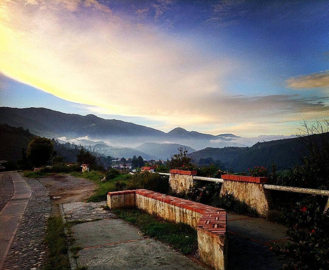 Timotes, Merida - Venezuela: LA OBRA TRUNCA DE MONSEÑOR VIVAS